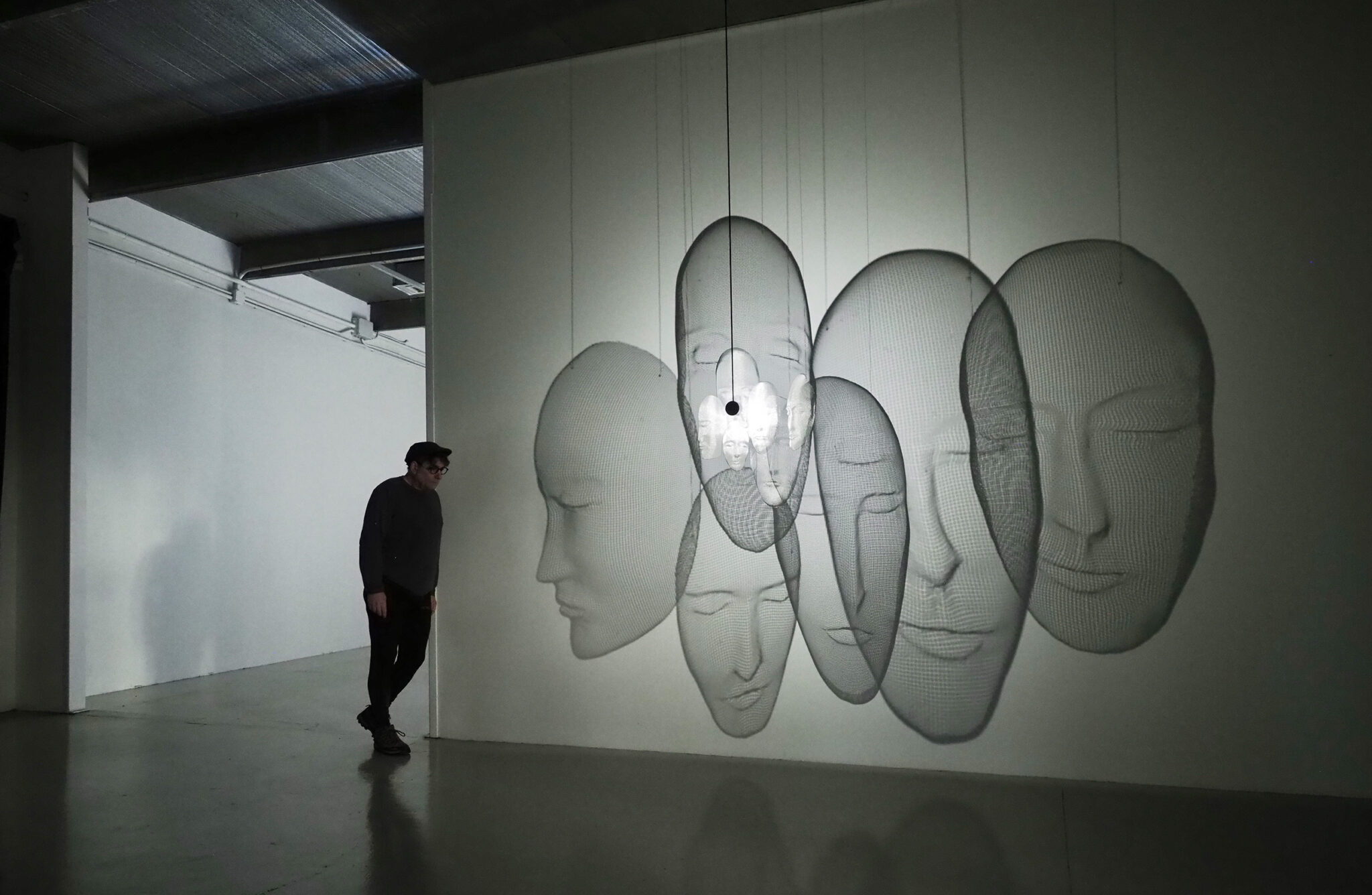 Human Chandelier – Arturo Álvarez Artwork