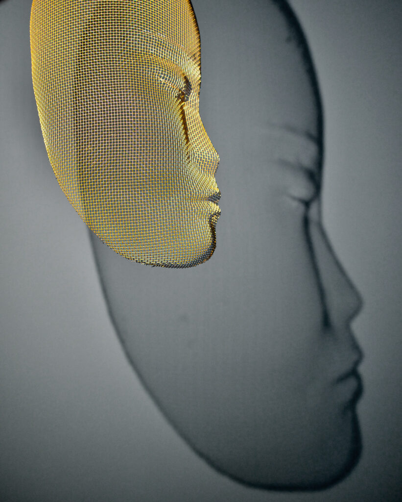 Human Chandelier – Arturo Álvarez Artwork